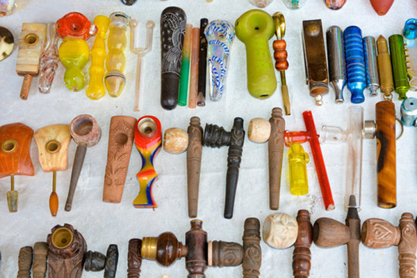 Understanding Different Types of Hand Pipes for Weed| Lookah