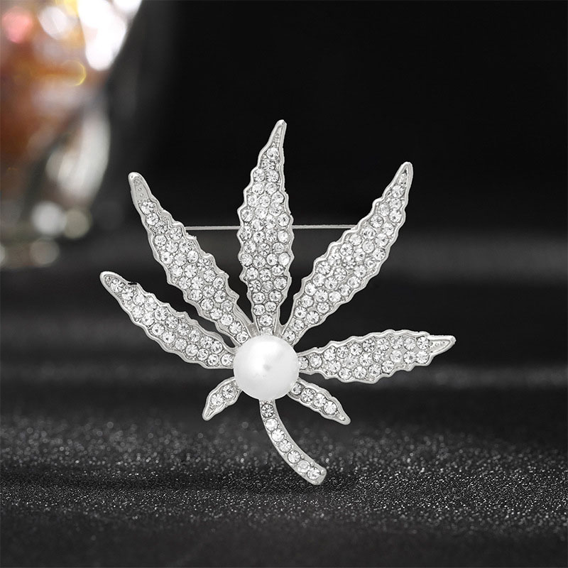 Rhinestone Cannabis Leaf Pin | LOOKAH